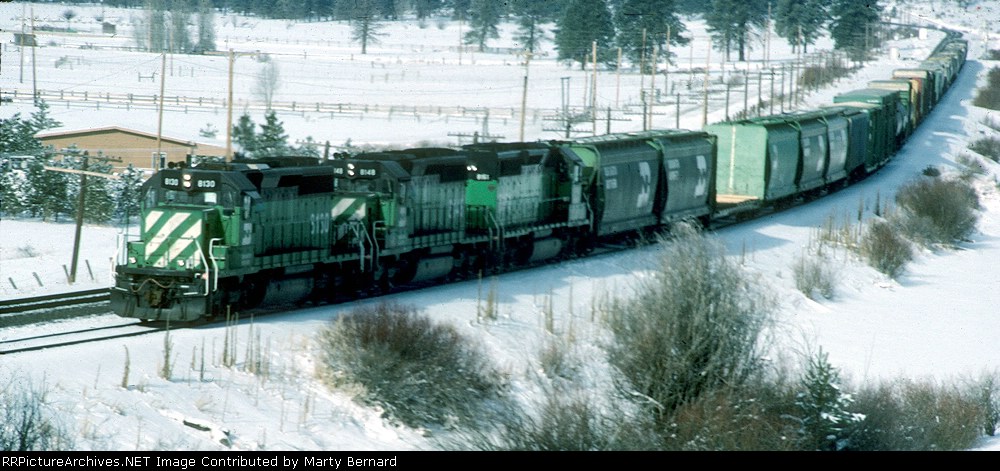 Three BN SD40-2s on SP in December 1994 (Picture 2 of 9)